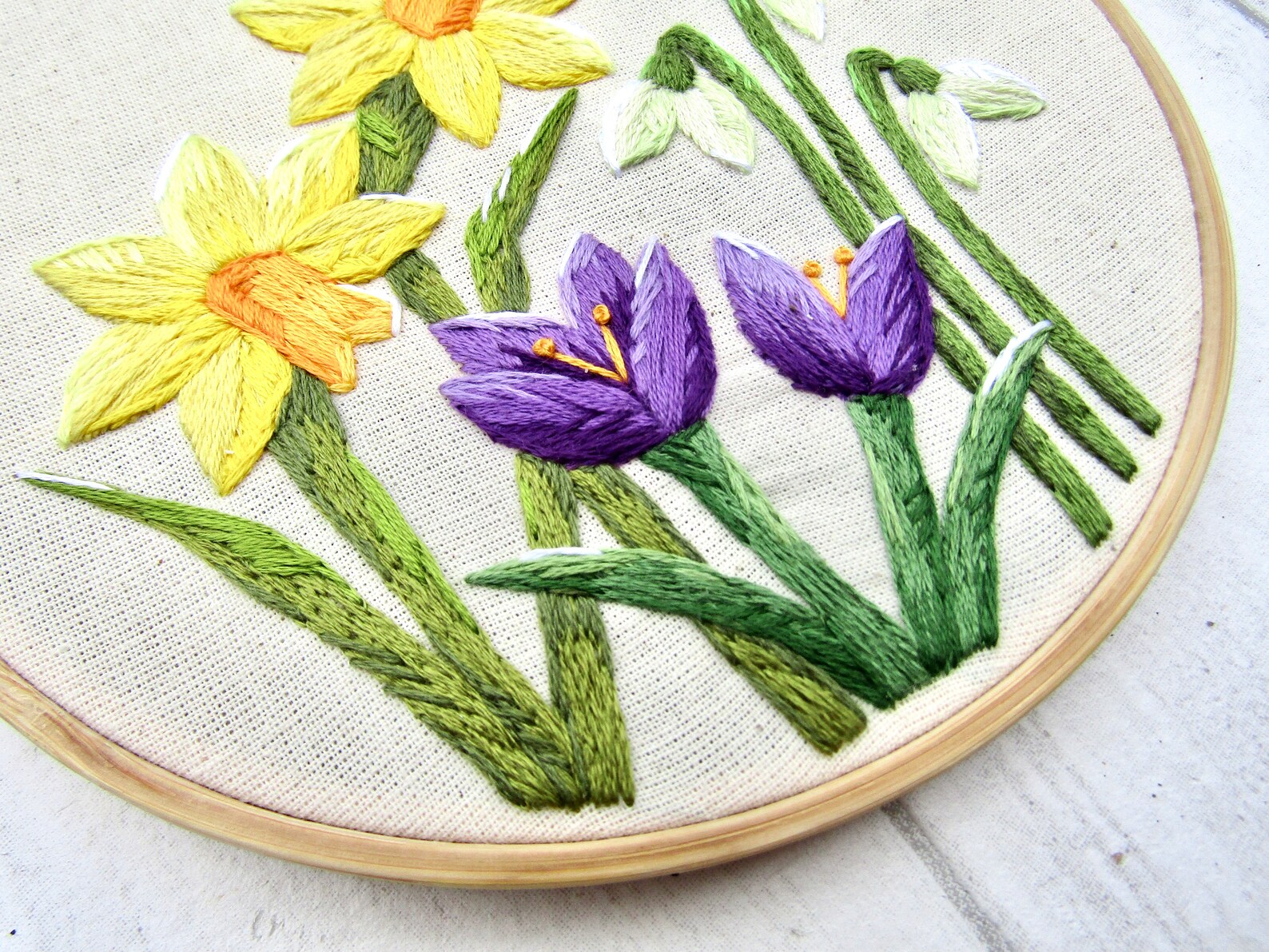 Daffodil Embroidery, Flower Embroidery Pattern, Floral Hand Embroidery ...