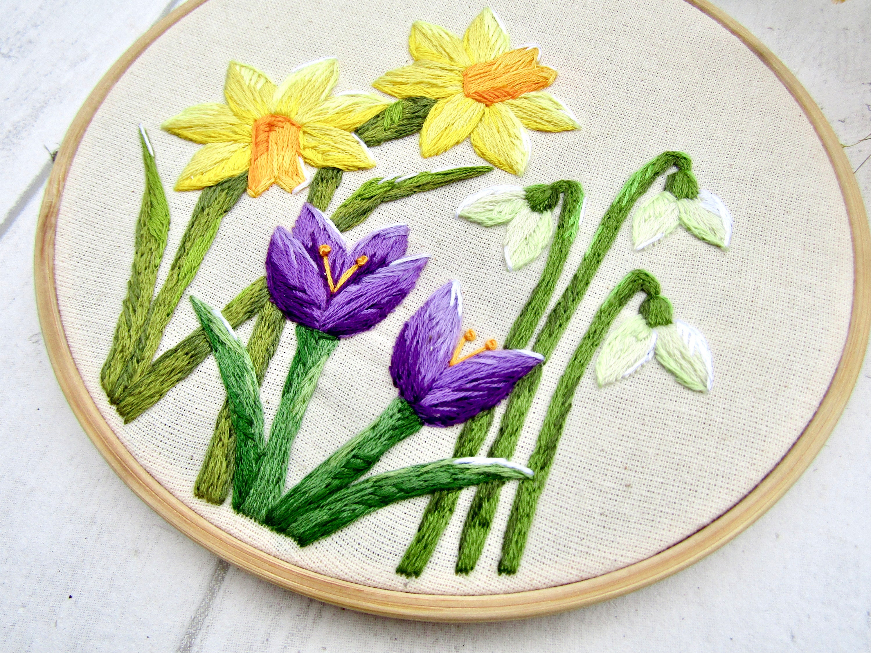 Daffodil Embroidery, Flower Embroidery Pattern, Floral Hand Embroidery ...