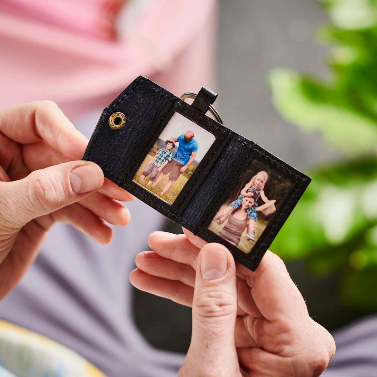 Personalised Leather Photo Keyring With 2 Metal Photo Cards - Perfect ...
