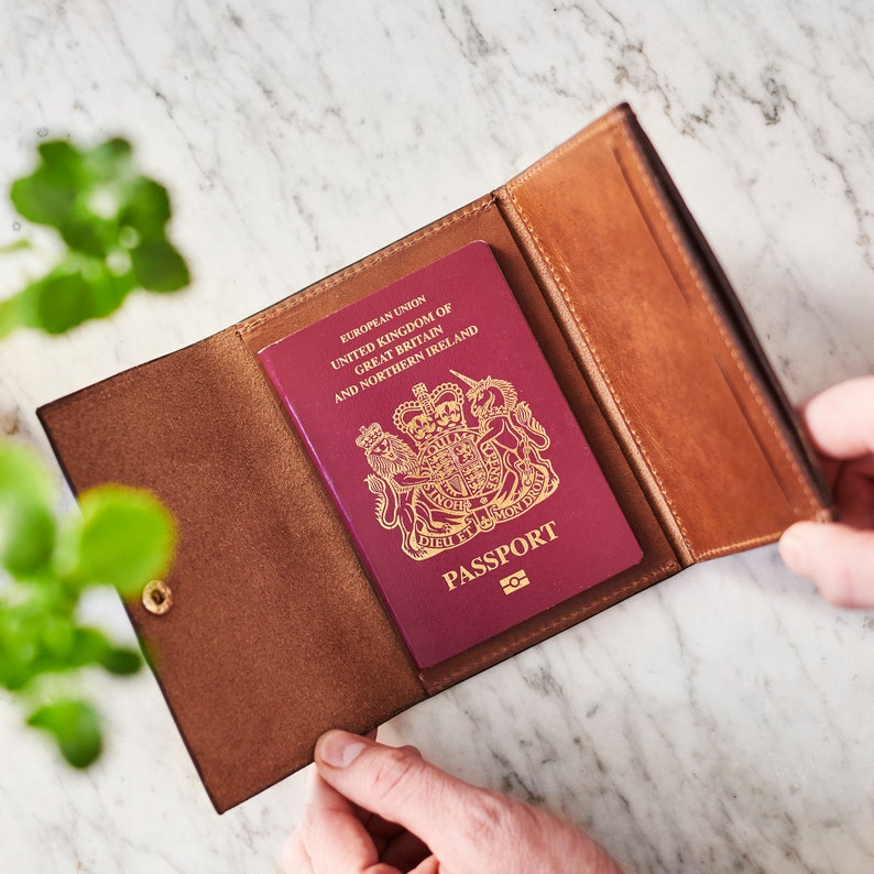 Leather Passport Holder With Personalisation - Perfect Luxury Christmas ...