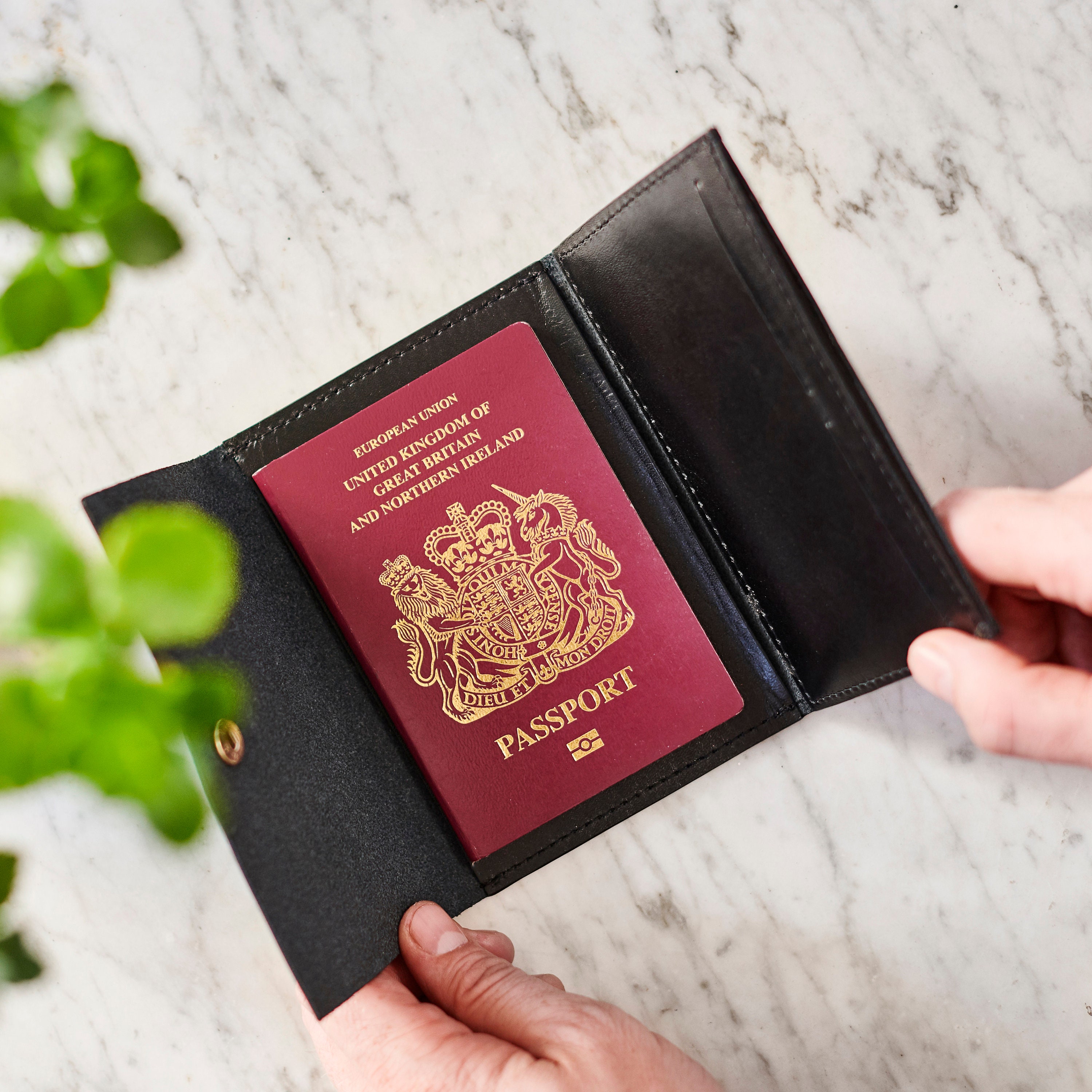 Leather Passport Holder With Personalisation - Perfect Luxury Christmas ...