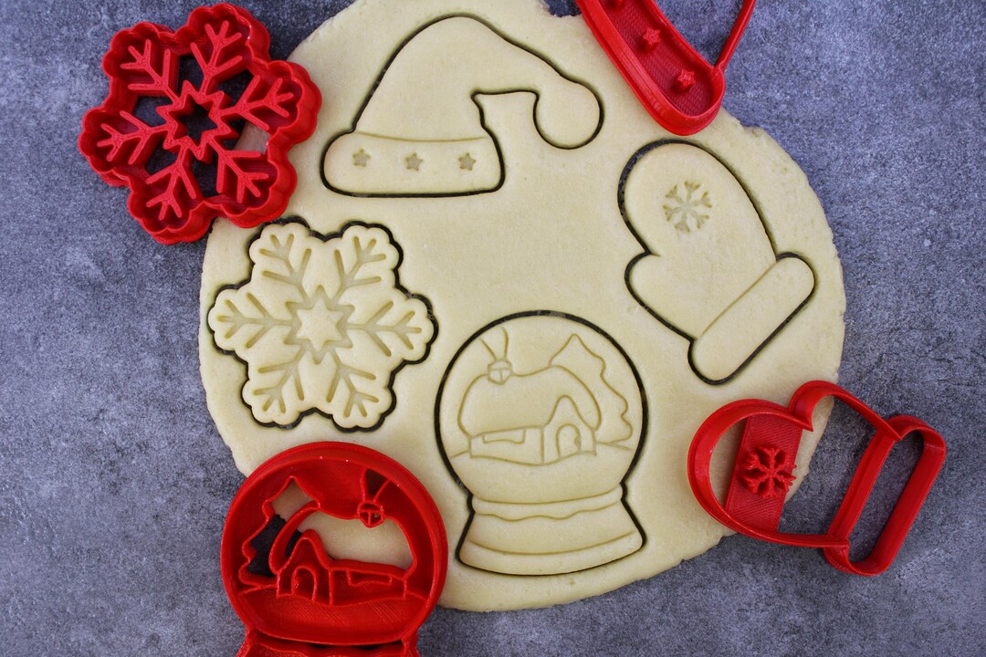 Christmas Themed Cookie Cutters: Snowflake, Mitten, Snowball, Christmas ...
