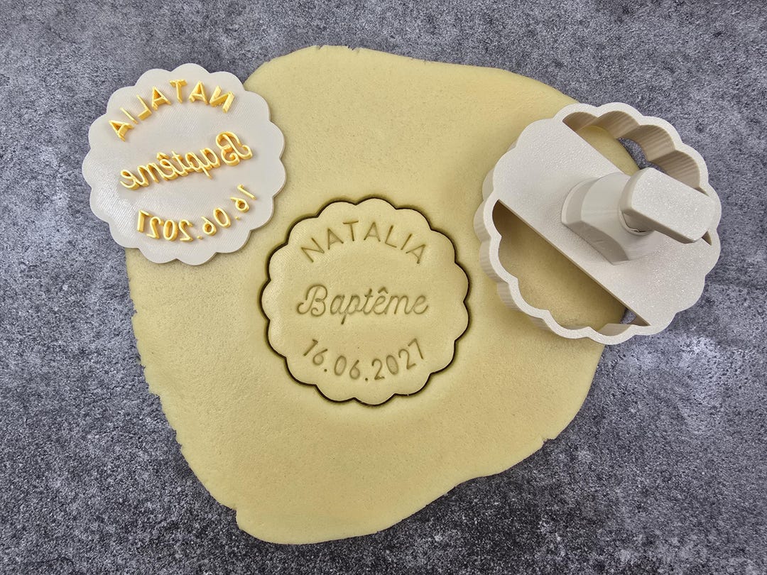 Pusher Cookie Cutter - Curved Fluted Design, 1 to 3 Lines of Text ...