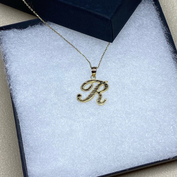 Letter R Necklace - Etsy