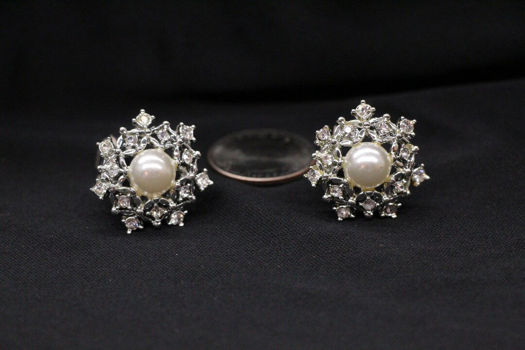 Sarah Coventry ULTIMA 1969 Vintage Jewelry Earrings Silver Rhinestone ...