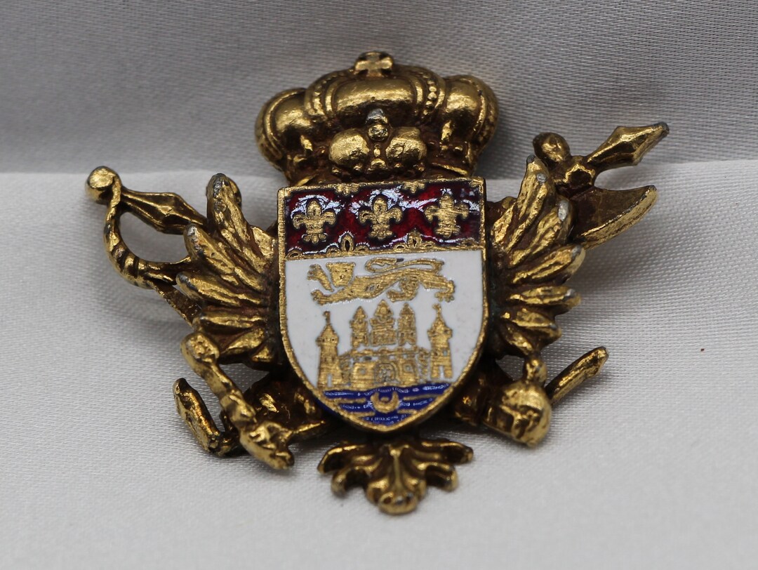 1950s Coro Heraldic Royal Coat of Arms Pin enamel Pin - Etsy