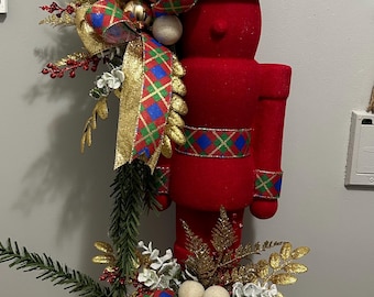Golden Nutcracker Floral Centerpiece - Etsy
