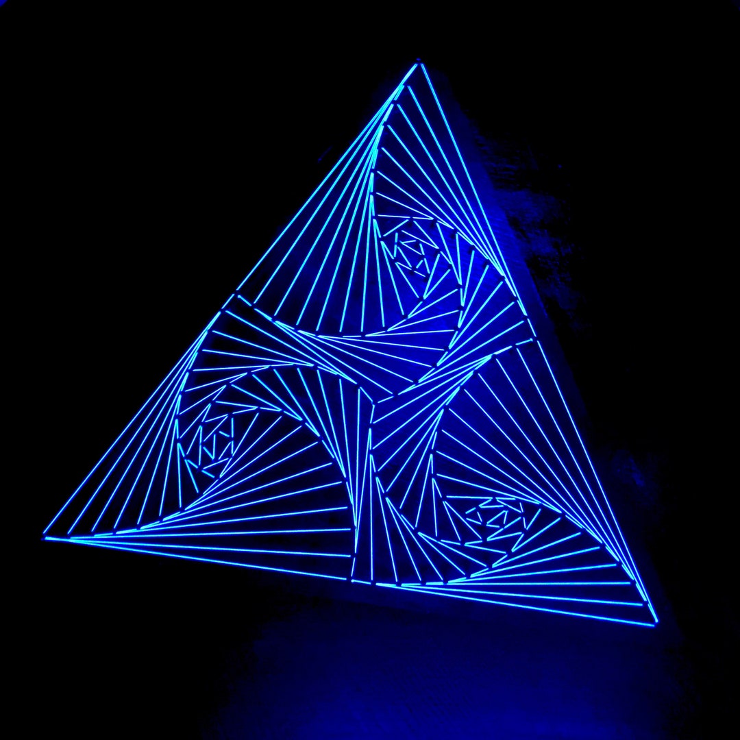 UV Psychedelic Tri-angle「spiral Illusion」string Art,20cm/7.8inches ...