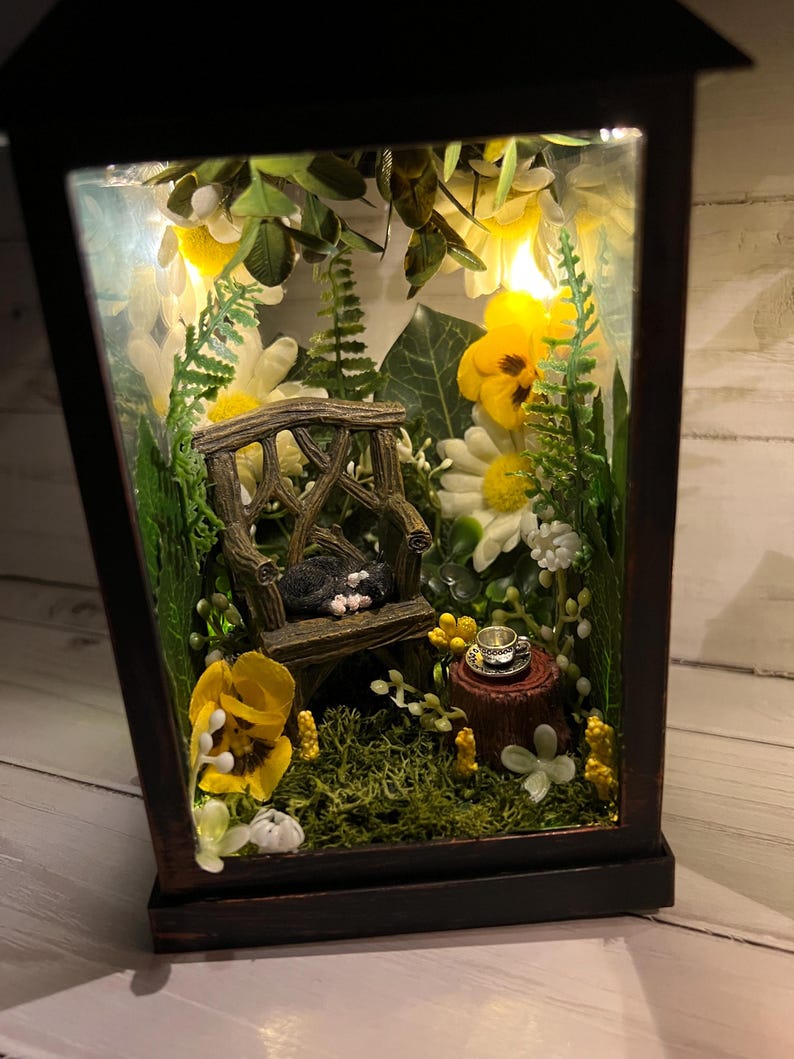 Yellow Daisy Cat Corner Lantern - Etsy
