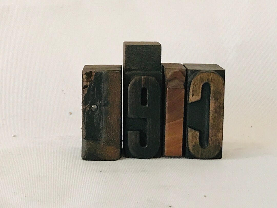 CIEL / Old Wooden Typography Letter - Etsy