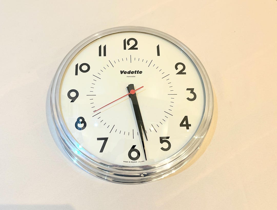 VEDETTE Transistor Wall Clock in Chrome Metal 1960 Functional ...