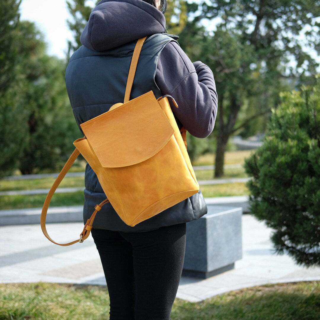 Medium Leather Backpack Purse for Women, Everyday City Bag, Zipper ...