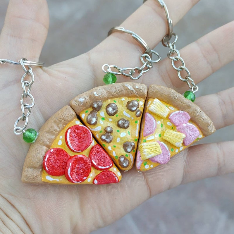 Pizza Keychain - Etsy