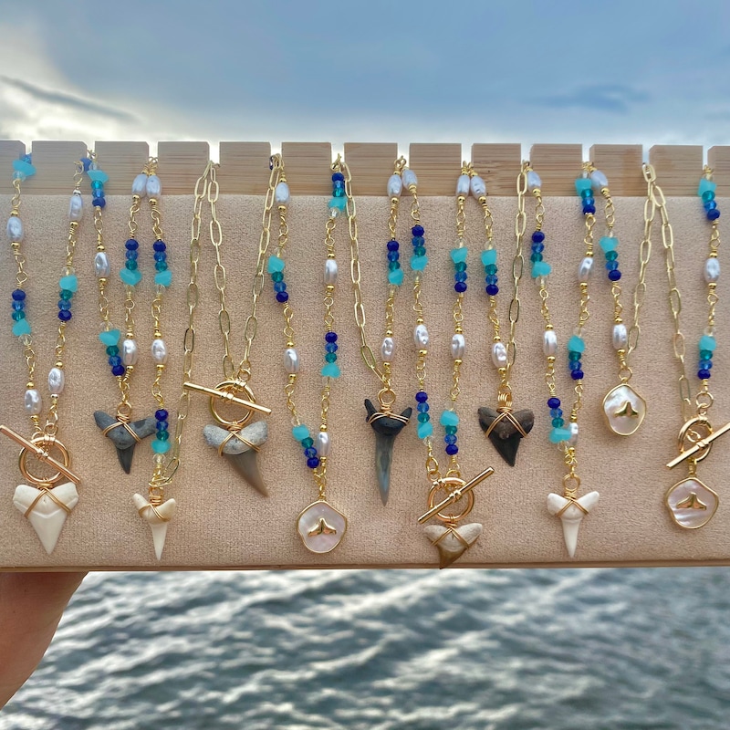 Mako Mermaids Necklace - Etsy