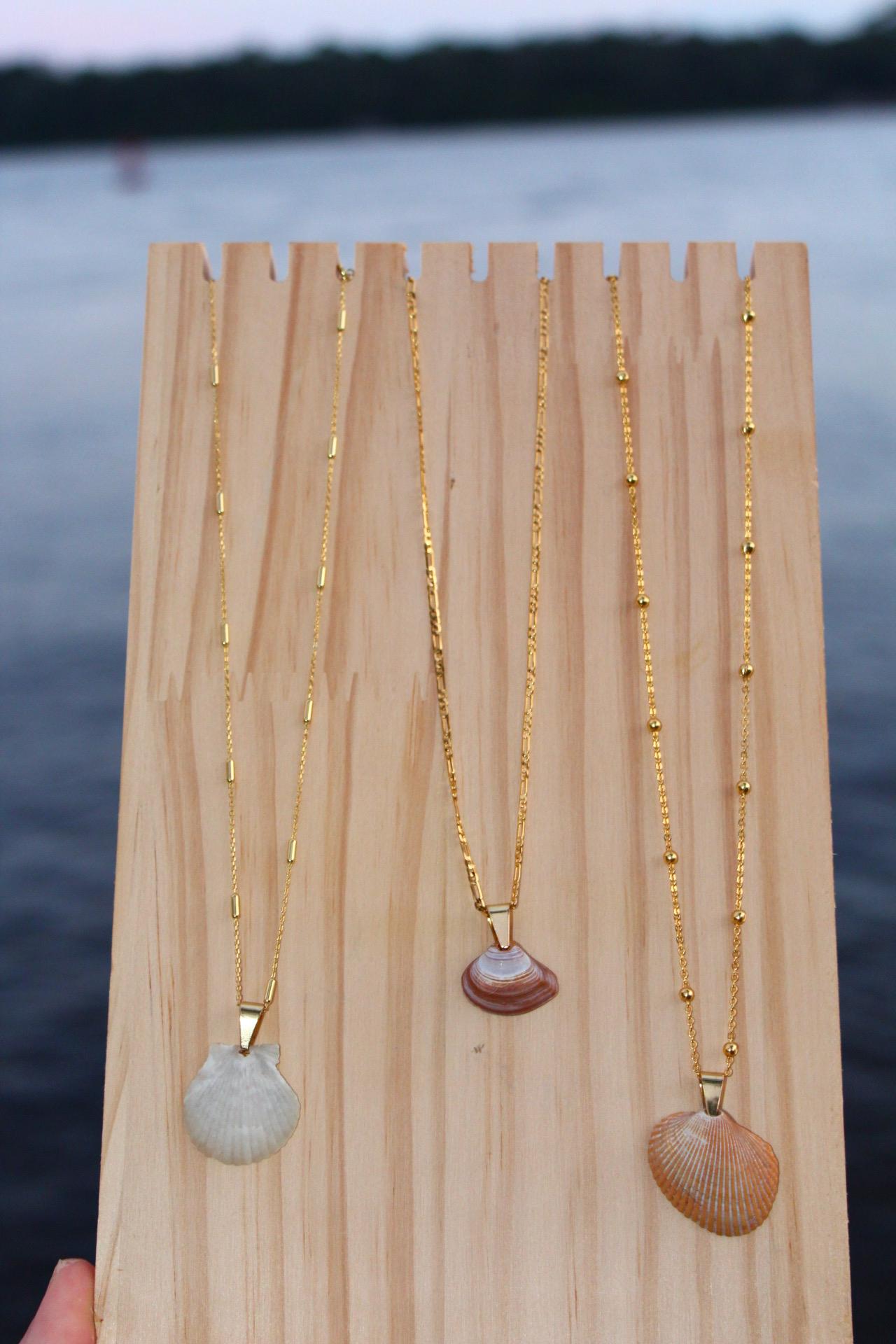 18K Gold Plated Sea Shell Necklaces - Etsy