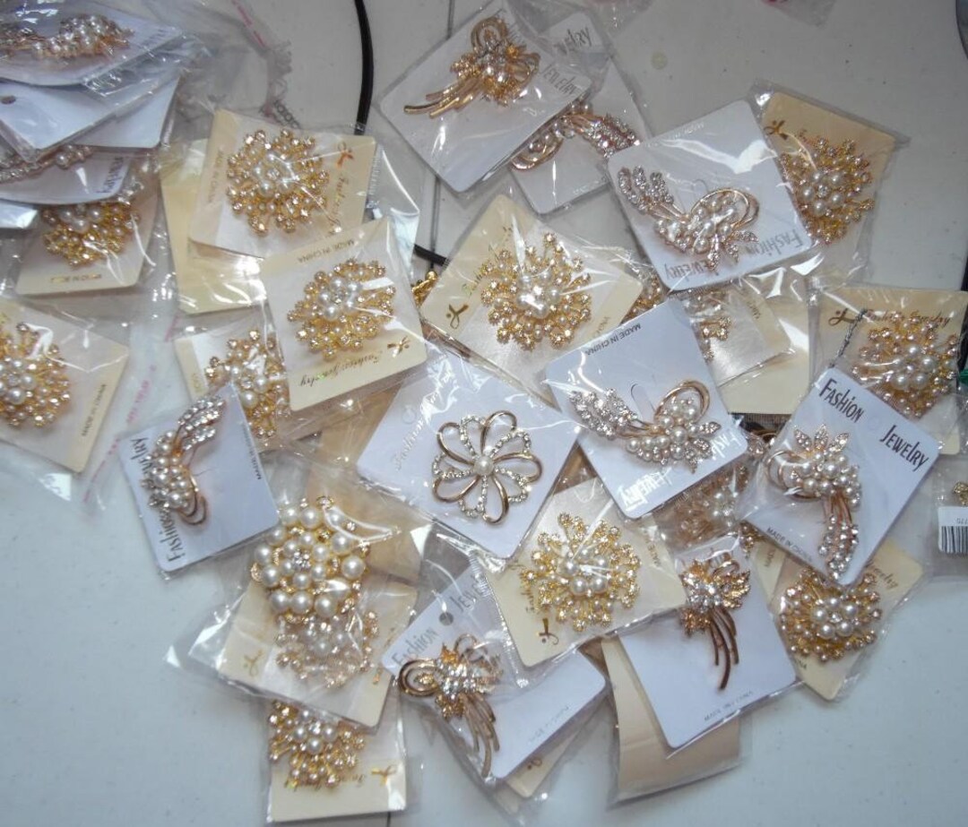 24hr. Ship L Bulk Rhinestone Pearls Booches Lot Gold Bridal Brooch ...