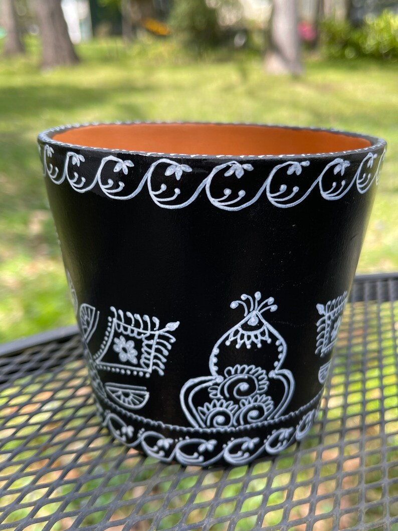 Black & White, Henna-inspired Plant Pots, Hand Painted Flair Pots ...