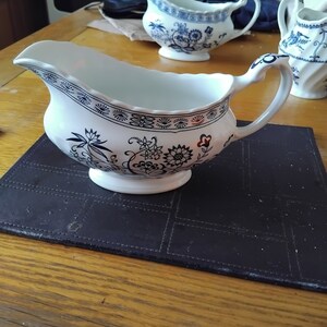 BLUE AND WHITE/ Gravy Boat / Jug - Etsy
