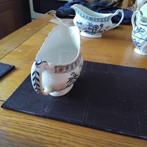 BLUE AND WHITE/ Gravy Boat / Jug - Etsy