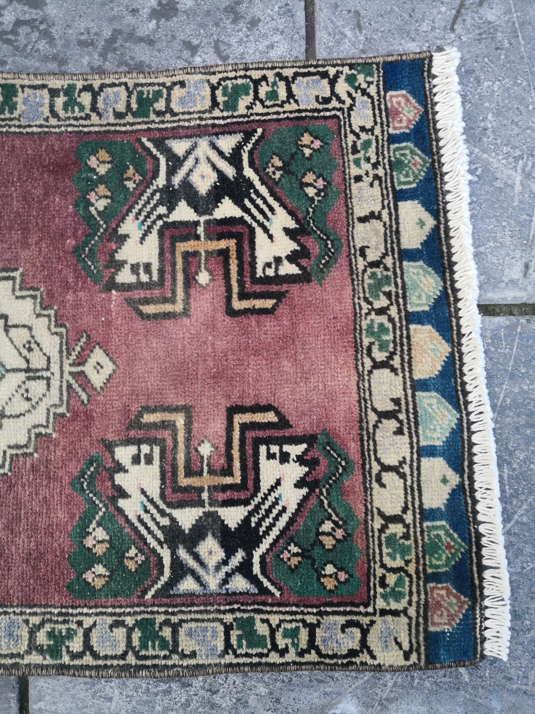 Small Turkish Rug 17x34 İnches Anatolian Vintage Rug Welcome | Etsy