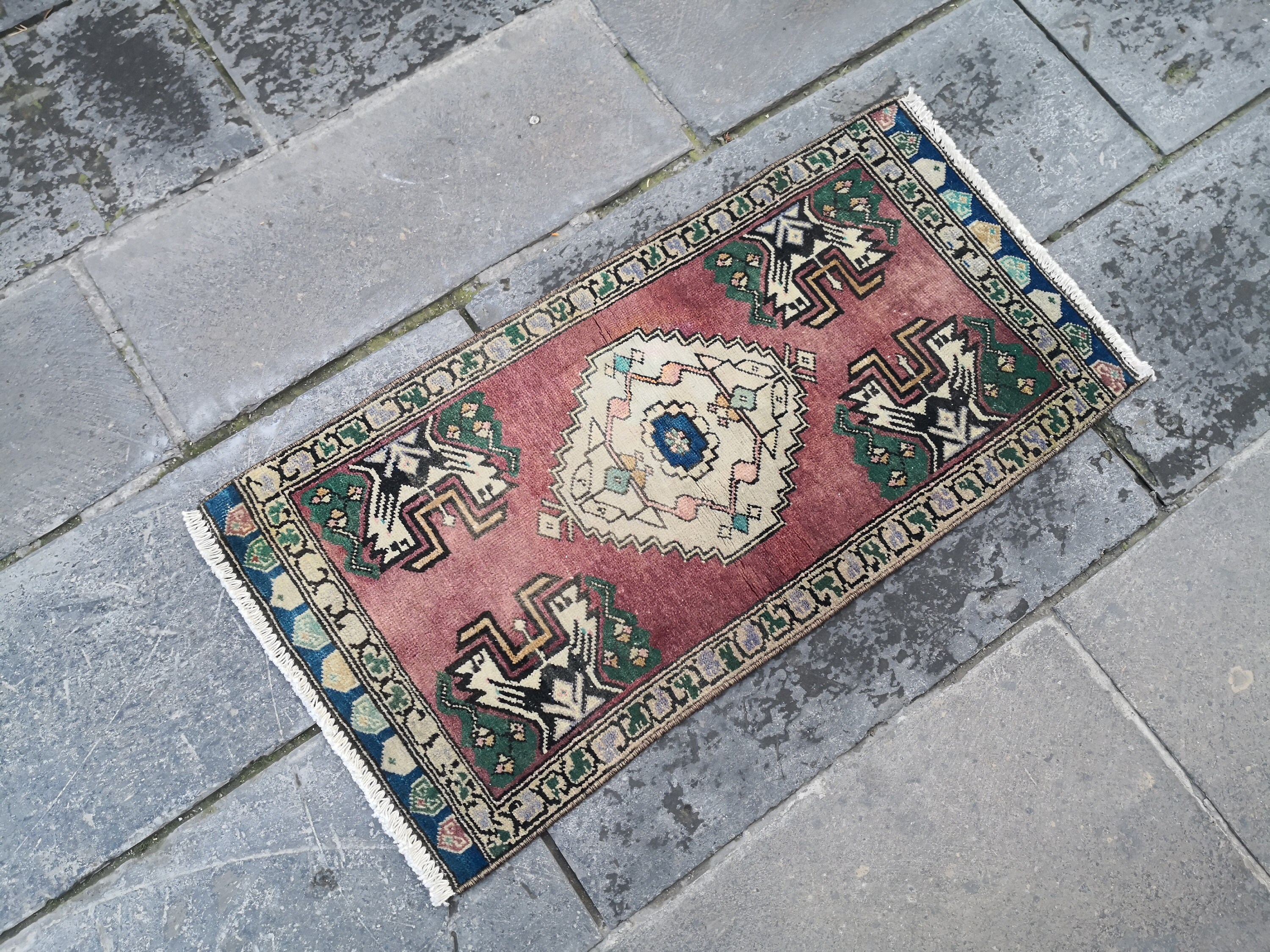 Small Turkish Rug 17x34 İnches Anatolian Vintage Rug Welcome | Etsy