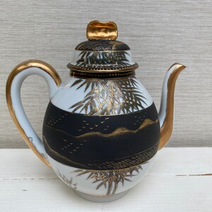 Antique Japanese Porcelain Teapot / Coffee Pot 21 Cm in Height - Etsy