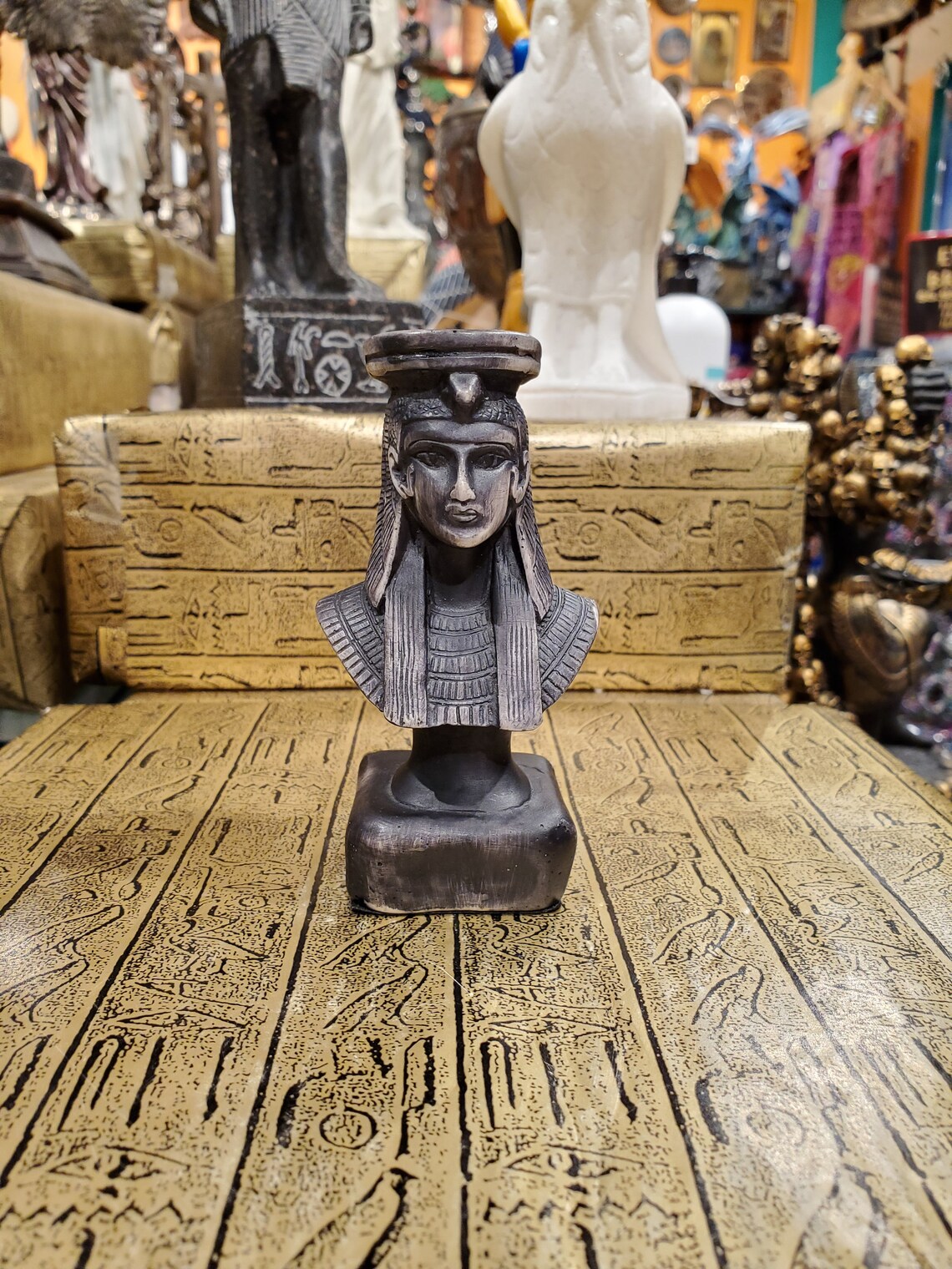 Vintage Égyptienne Queen Cleopatra Statue - Statue de la Reine ...