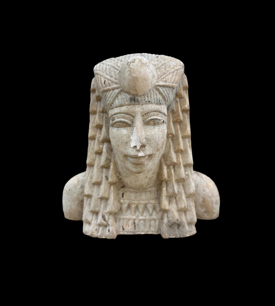 Egyptian Queen Cleopatra Statue - Ancient Egyptian Queen as Isis Statue ...