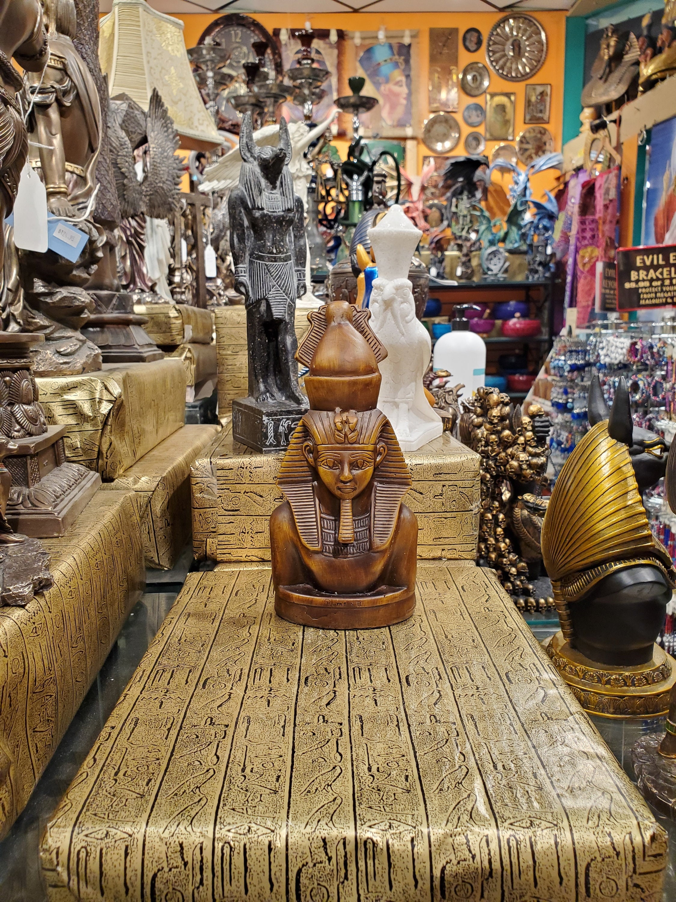 Egyptian Pharaoh Statue - Ancient Egyptian Pharaonic Statue - Pharaonic ...