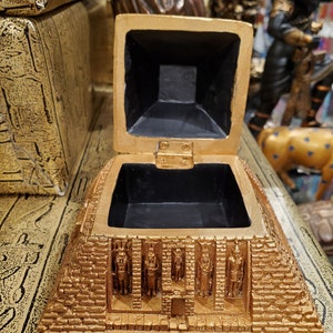 Vintage Pyramid Trinket Box - Ancient Egyptian Pyramid Jewelry Box ...