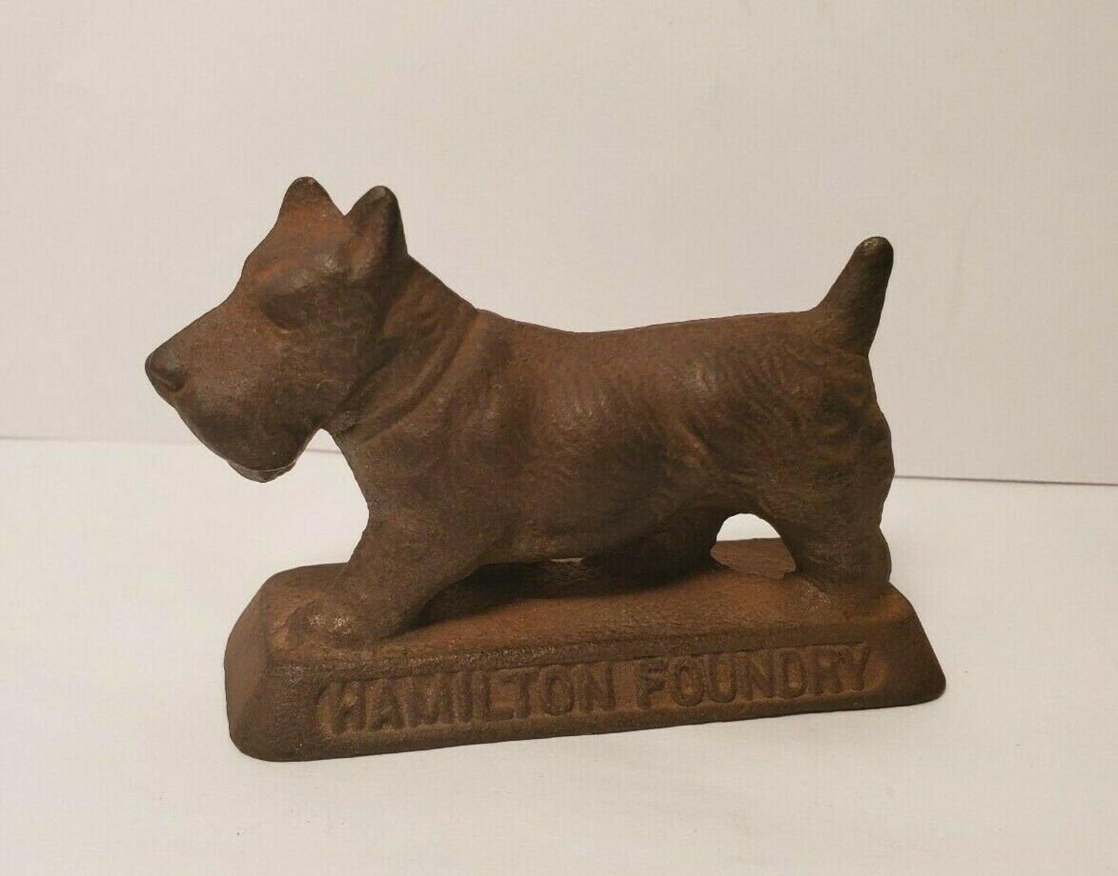 VINTAGE CAST IRON Scottie Dog Paperweight Advertising Hamilton Foundry ...