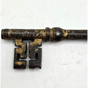 LARGE IRON KEY Catle Key Hail House Arcitectural Hardware Key ...