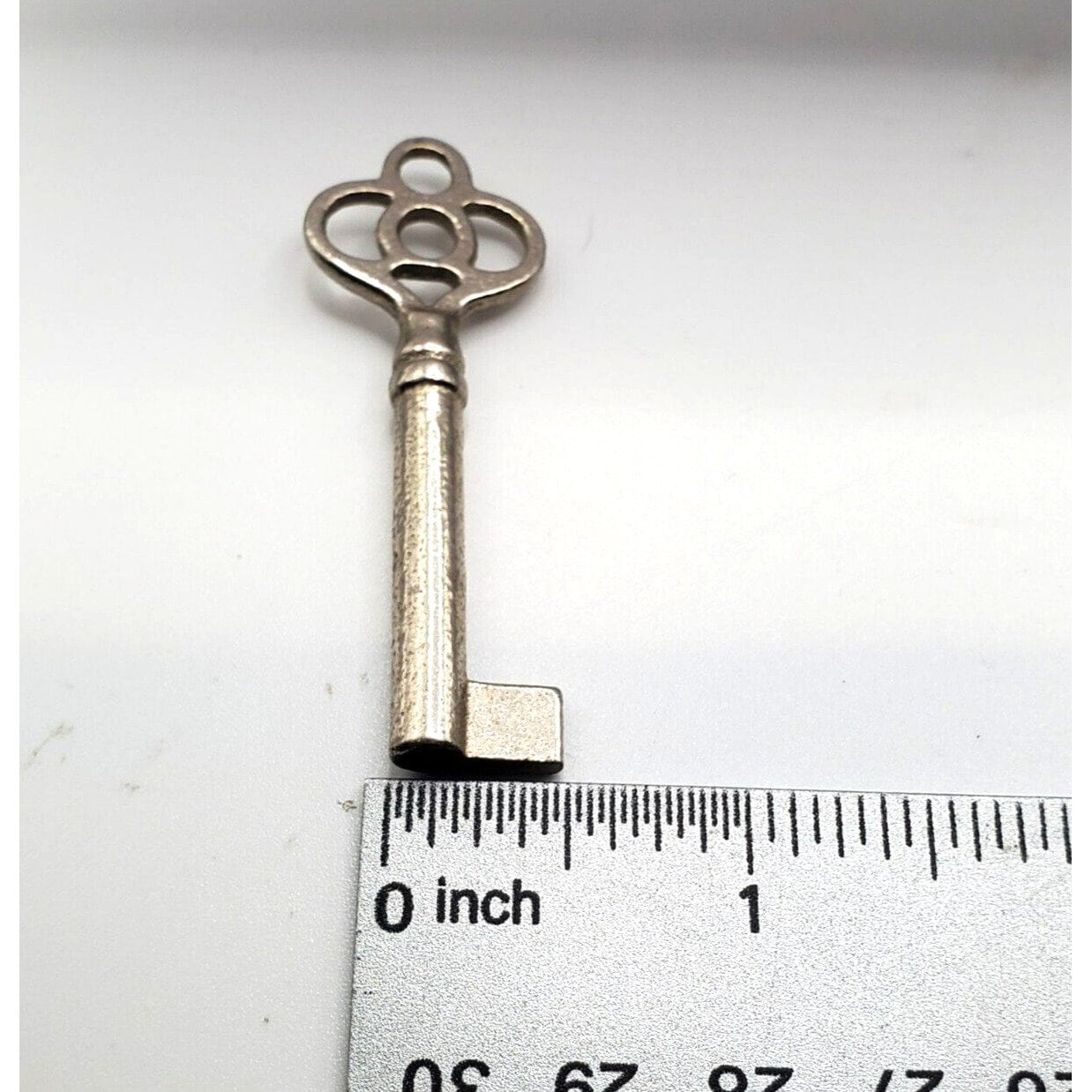 ANTIQUE CABINET KEY Skeleton Open Barrel Old Key Steampunk Jewelry ...