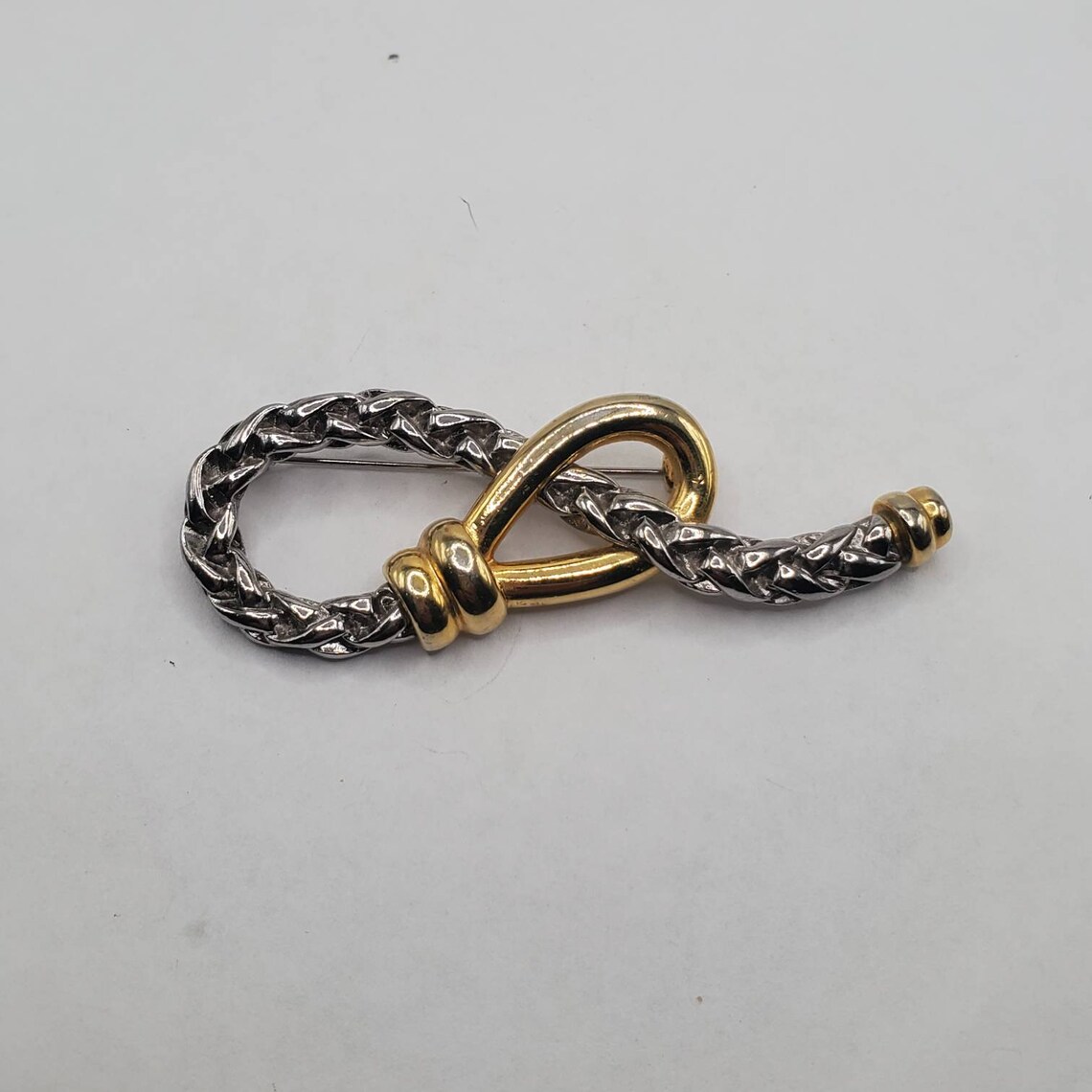 VINTAGE ROPE BROOCH Pin Two Tone Silver & Gold Western Pin Collectible ...