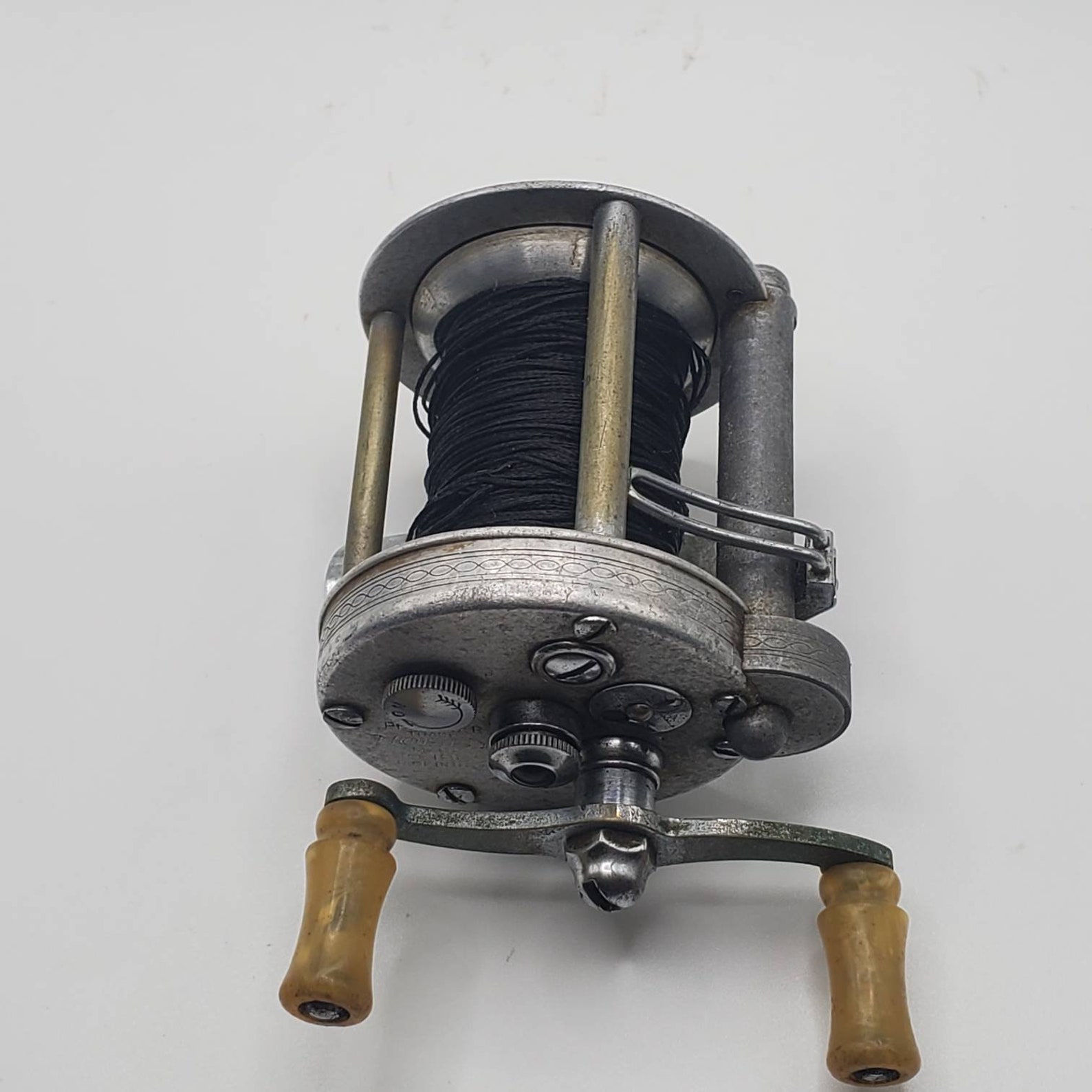 VINTAGE PFLUEGER NOBBY No. 1963 Chrome Fishing Reel Yellow - Etsy