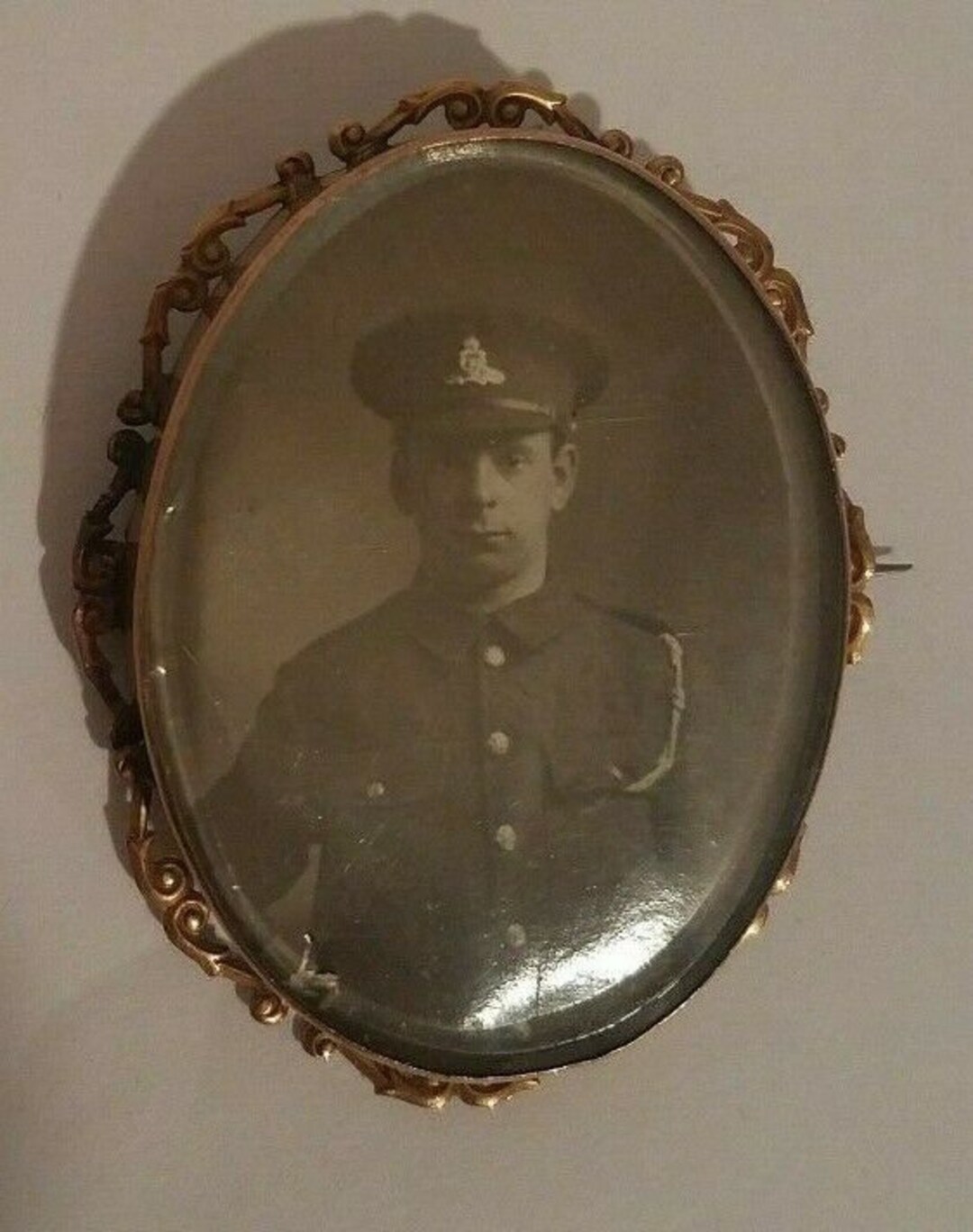 VINTAGE MILITARY SOLIDER British Soldier Photo Brooch Pin Antique ...