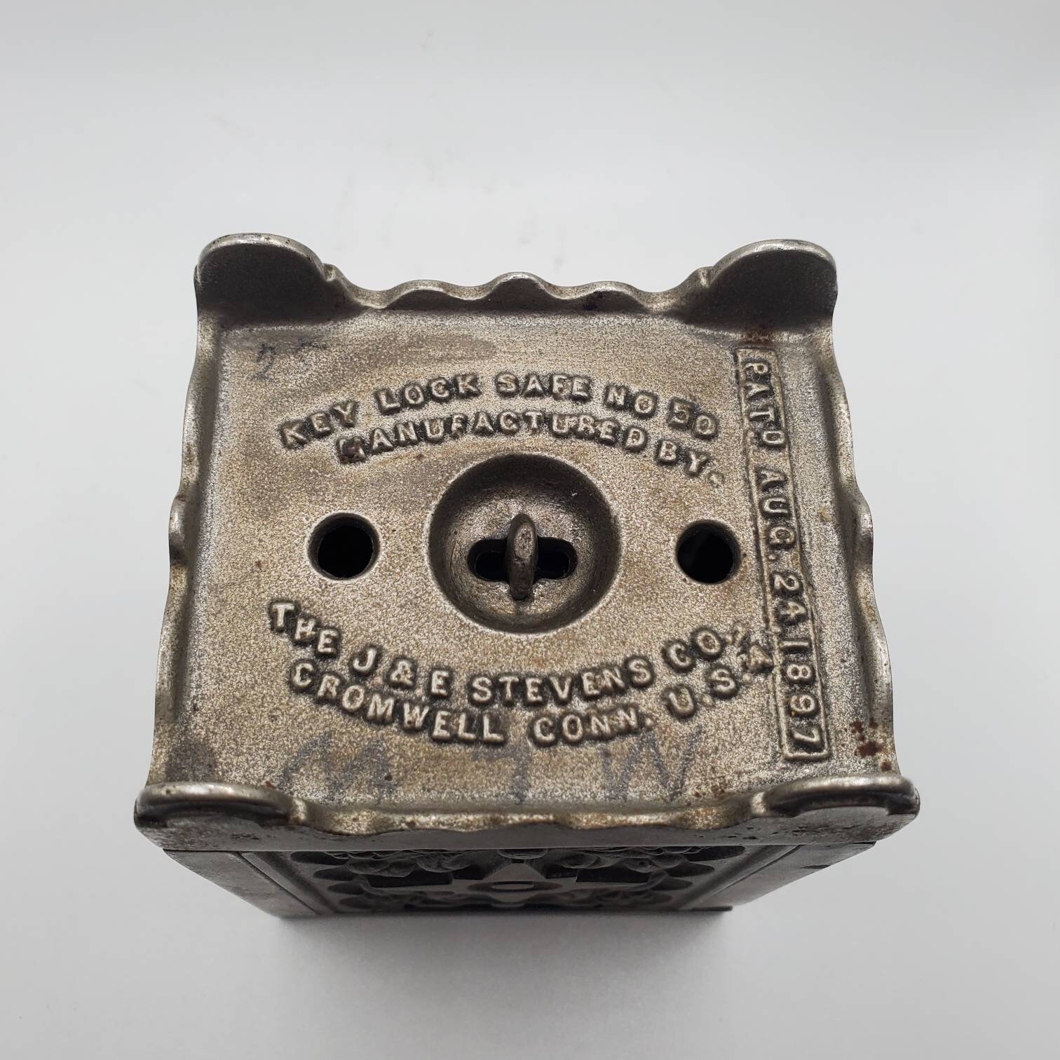 VINTAGE COIN BANK J E Stevens Co U.s.ca Key Lock Safe No 50 - Etsy