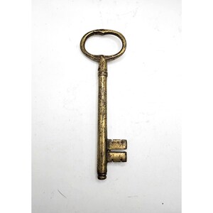 ANTIQUE LARGE IRON Key Catle Key Jail House Lock Key Collectible ...
