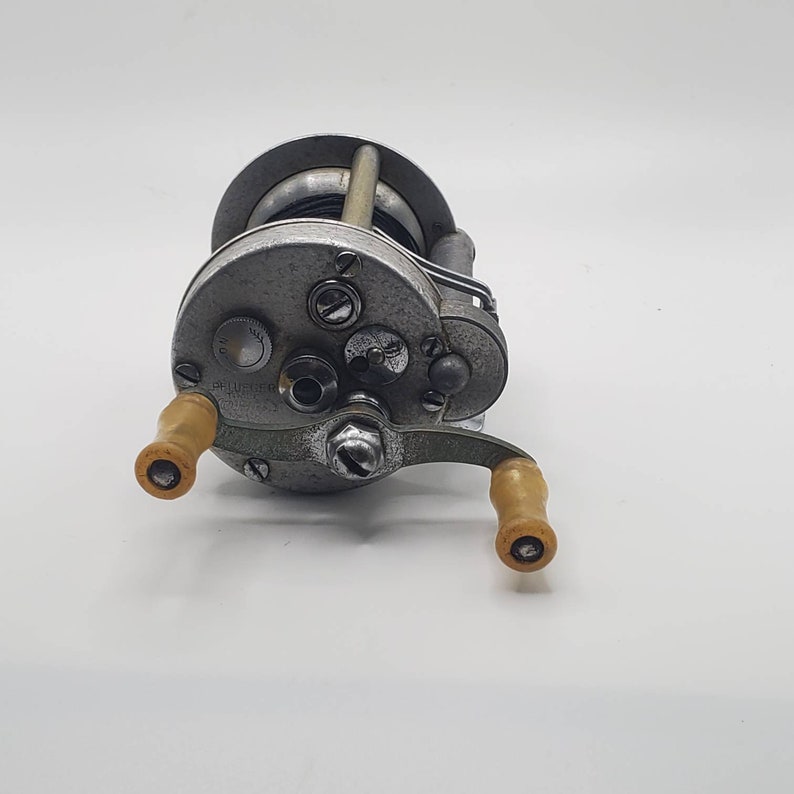 VINTAGE PFLUEGER NOBBY No. 1963 Chrome Fishing Reel Yellow - Etsy