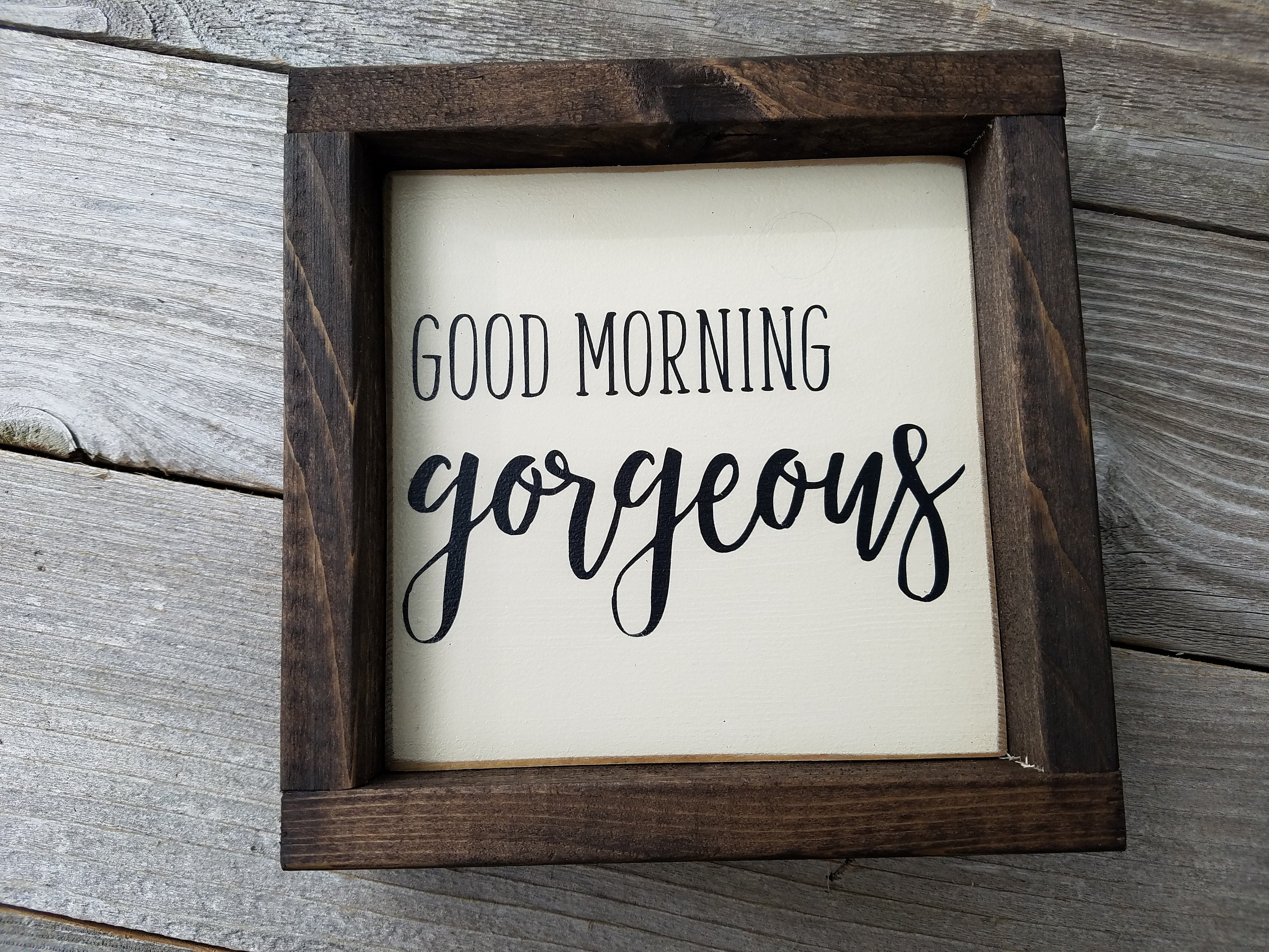 Buenos días hermoso o hola guapo ( signo único ) madera enmarcada signo ...