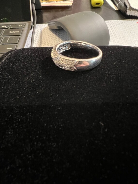 Sterling Silver Diamond Accent Band Ring NWOT 8 - Gem