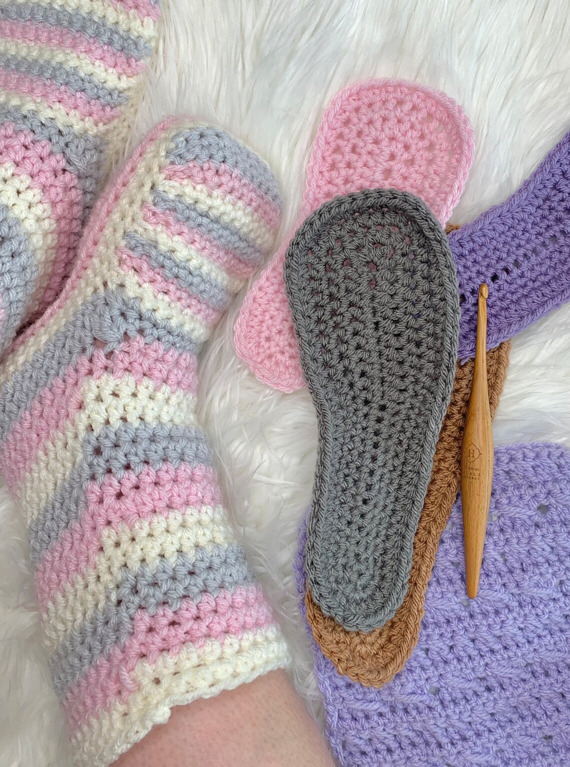 Beginner Crochet Slipper Boot Pattern in Adult Sizes, Simple Crochet ...