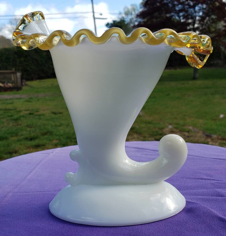 1960's Vintage Fenton Glass Gold Crest Cornucopia - Etsy