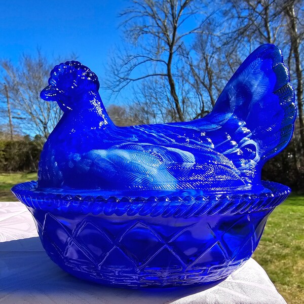 Chicken on Nest Slag Glass - Etsy