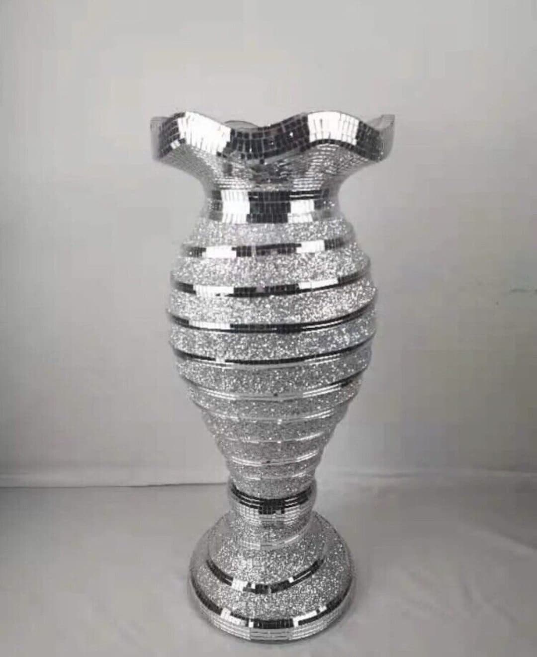 Silver Petals - Silver Venetian Mirrored Vase Modern Flower Vase Bed ...