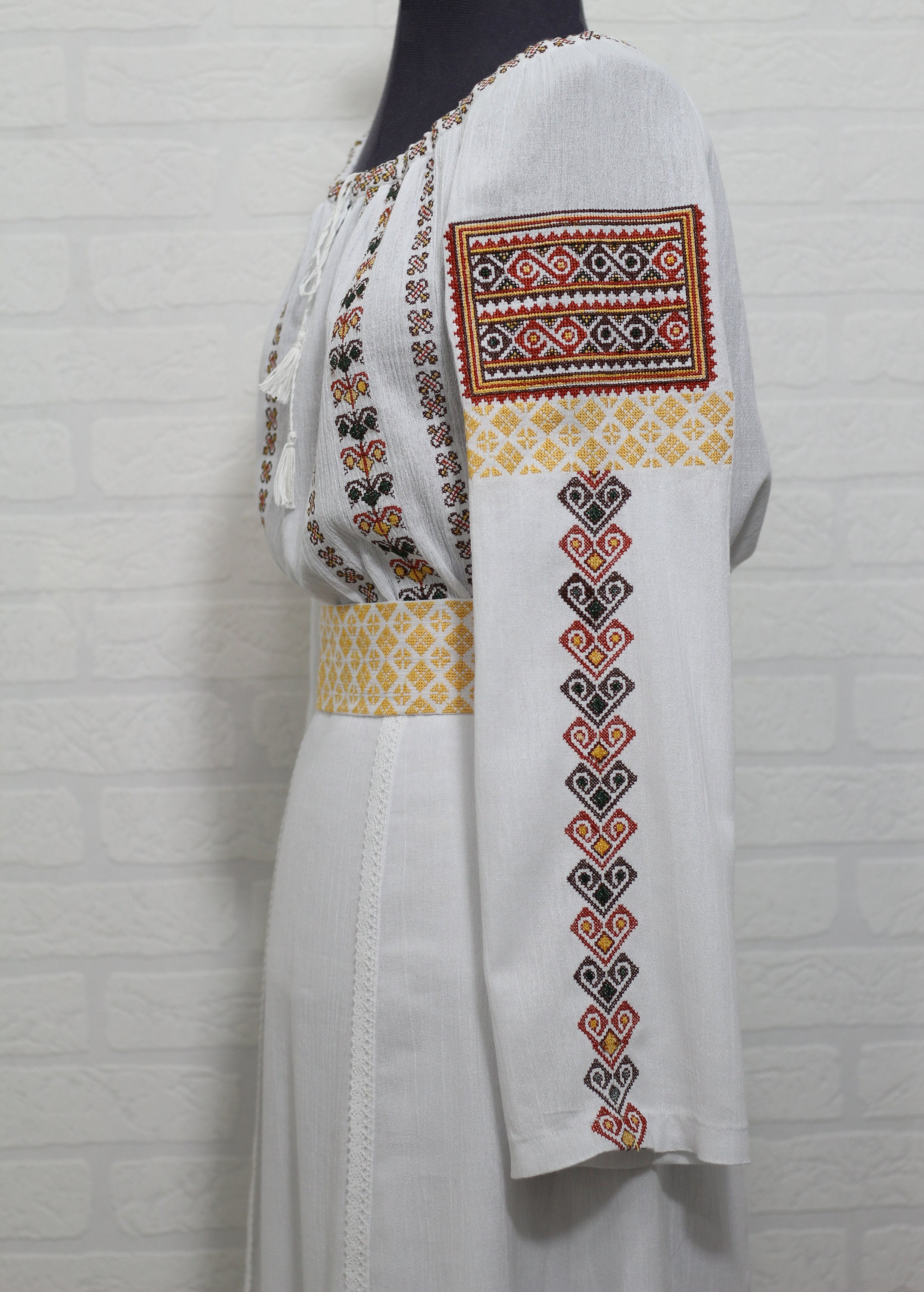 Traditional Romanian Dress - Etsy