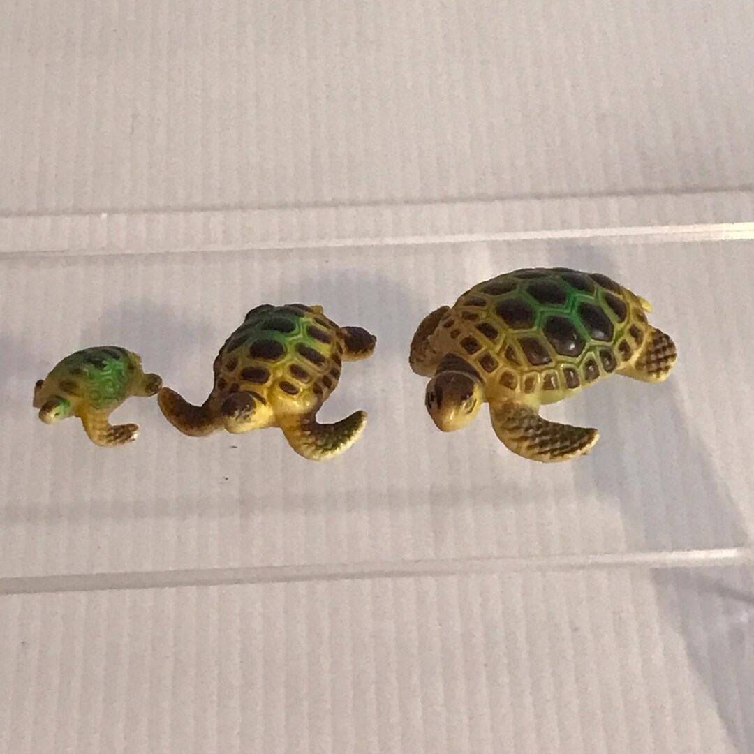 Set of Three Vintage Tortoise Turtle Plastic Figures Toys Made in Hong ...