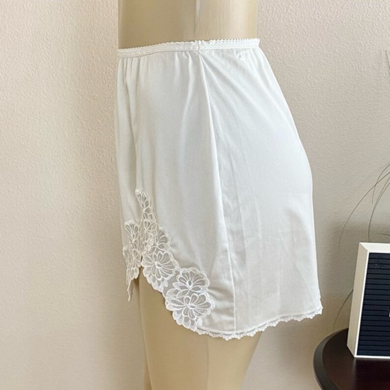 SHADOWLINE Vintage Ivory Embroidered Mini Slip Sz S - Etsy