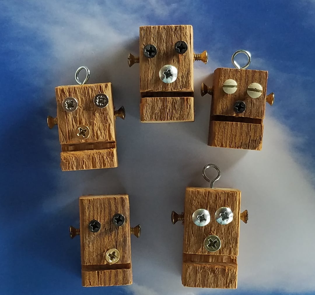 Robot Heads From Recycled Wood and Screws/wood Robots/science Gifts ...