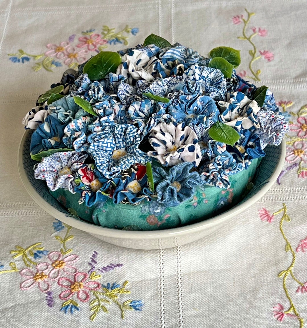Vintage Fabric Yo Yo Flower Arrangement in China Dish, Repurposed Yo Yo ...